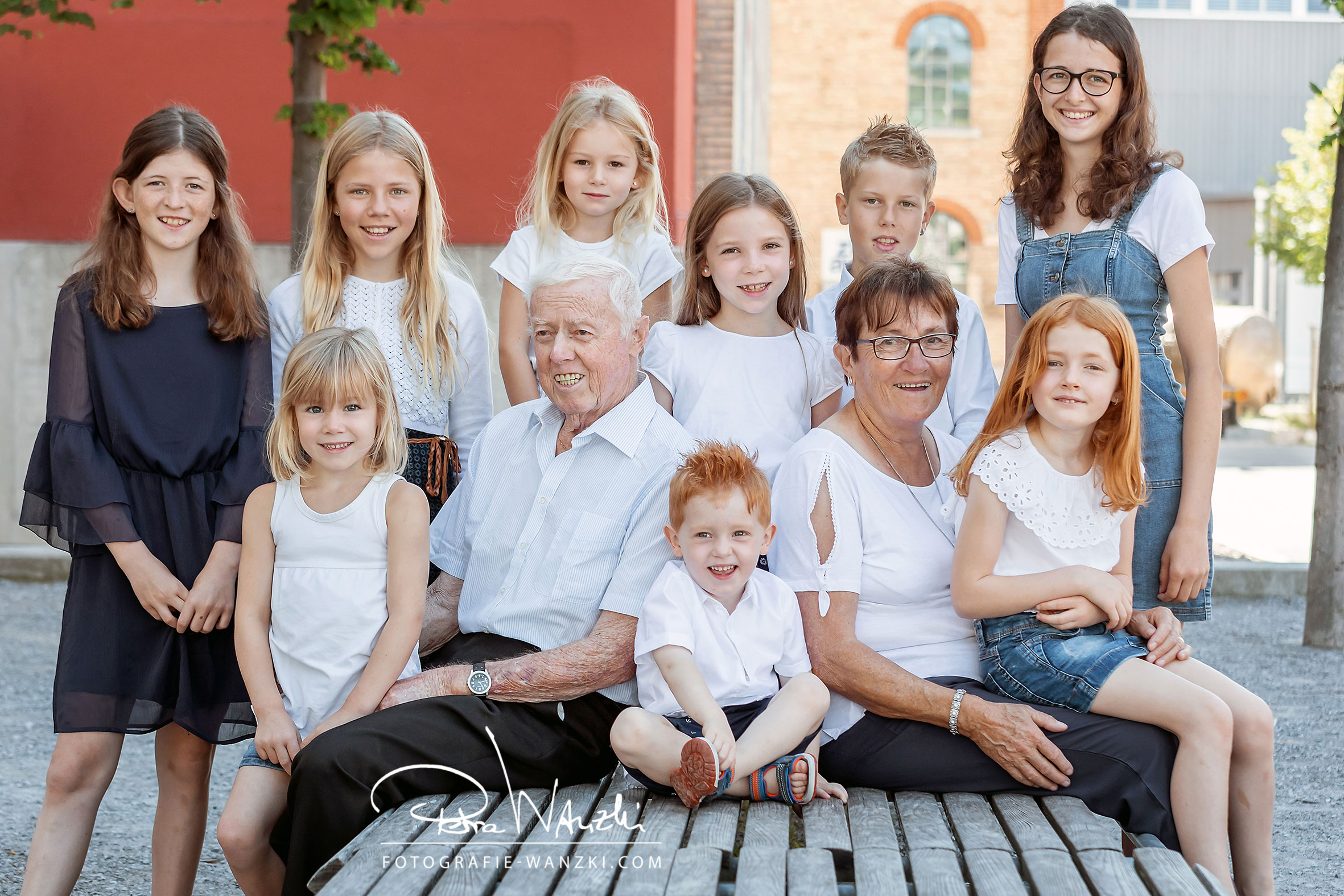 Familien FotoShooting ein Geschenk für Generationen • Fotografie Wanzki